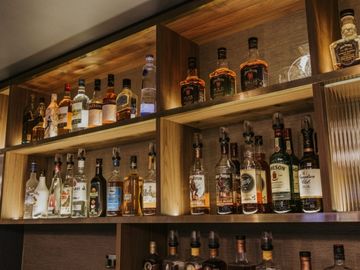 Caloundra Bars | Dining | Lunch & Dinner | All Day Coffee Shop